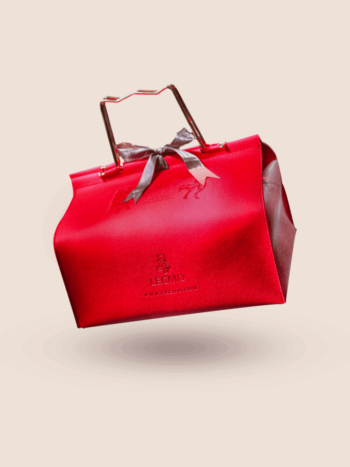 LECMO Perfume — The Tale of the Lady and the Wolf